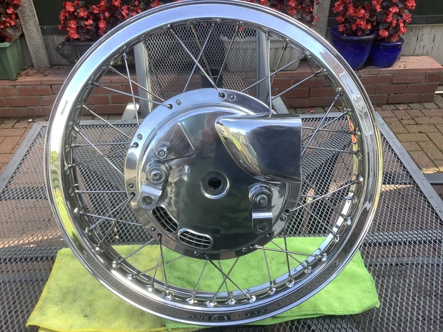 TRIUMPH T120/TR6/BSA A50/A65 Conical Front Wheel Hub On a 19 “ Akront ...