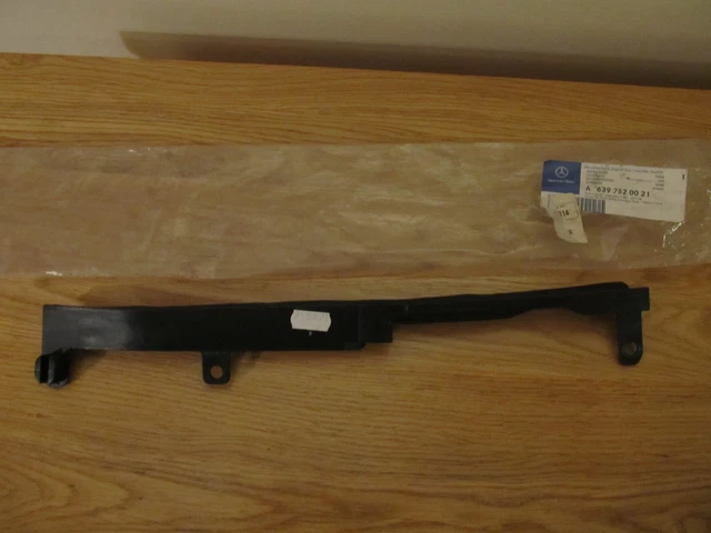 MERCEDES-BENZ E-CLASS W213 Fuel Tank Flap A2137540000 NEW GENUINE £97. ...