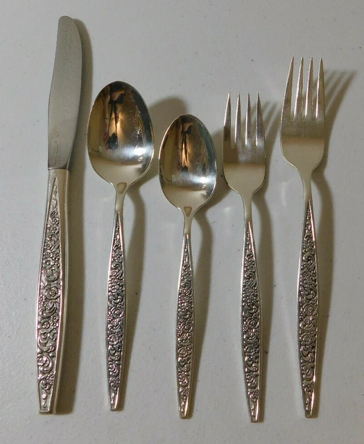 ONEIDA COMMUNITY SILVERPLATE "Tangier" 5 Piece Place Setting (S) No ...