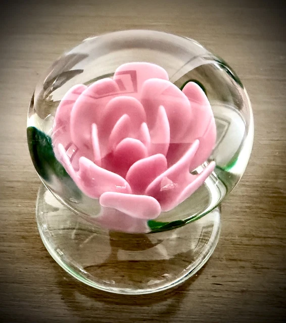 ROBERT HAMON EARLY Pink 17 Petal Crimp Rose Pedestal Paperweight ...