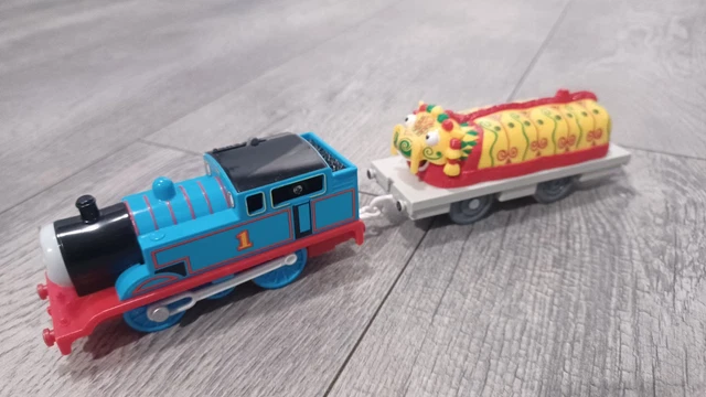 THOMAS TRACKMASTER THOMAS train with Light Up Chinese Dragon. Old style ...