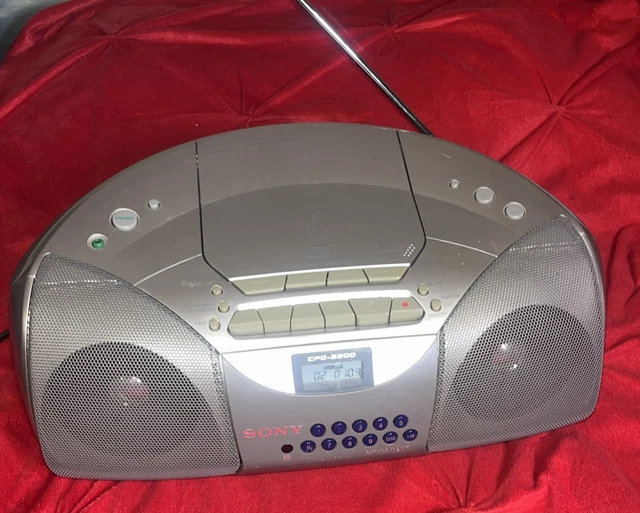 SONY CFD-S200 PORTÁTIL Boombox Reproductor de CD Cassette Estéreo Radio ...