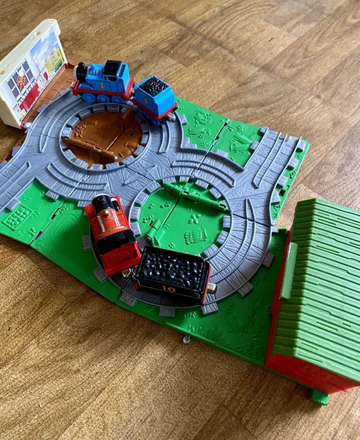 THOMAS THE TANK Engine Take n Play McColls Farm Train Set Inc Freddie ...