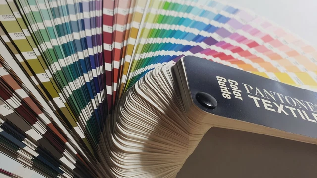 PANTONE COLOR GUIDE System TEXTILE Color Management visually and ...