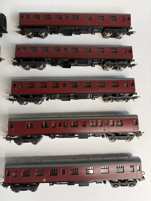 HUGE RAKE X 10 Lima Maroon Model Railway Carriages / Coaches OO Gauge ...