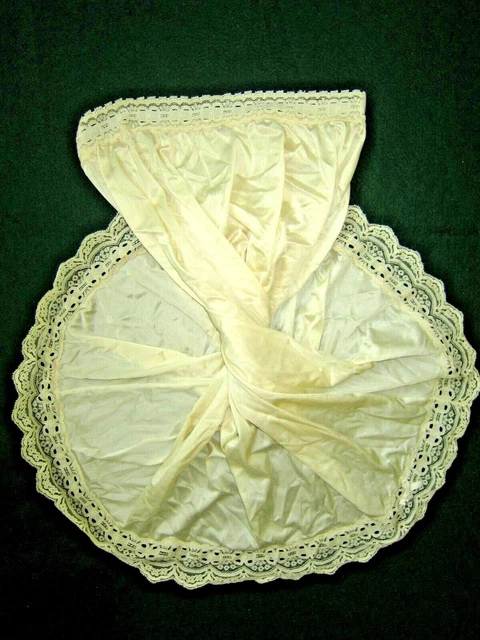 VINTAGE OLGA SECRET HUG SATIN NYLON WIDE SCALLOPED Floral Lace Silky ...