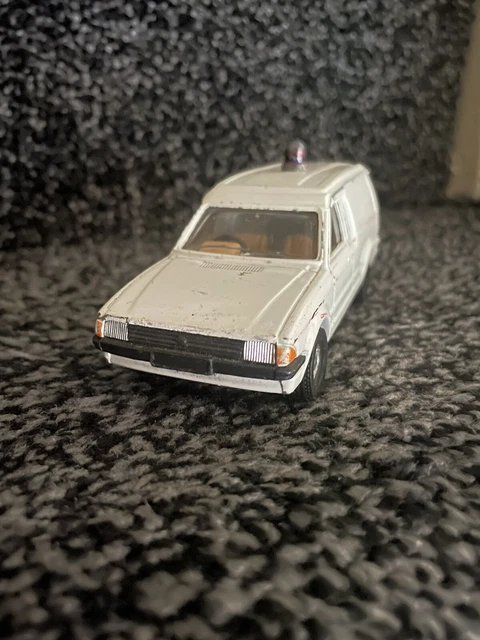 CORGI FORD ESCORT Mk3 Van £7.99 - PicClick UK