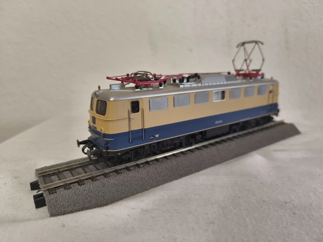 ROCO HO 'RHEINGOLD' E-Lok E 10 1241. Art.- Nr.: 43381 EUR 89,00 ...
