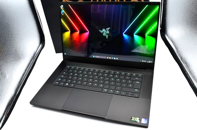 RAZER BLADE 15 2022 OLED QHD 240Hz, 12th Gen i9-12900H RTX 3070 Ti ...