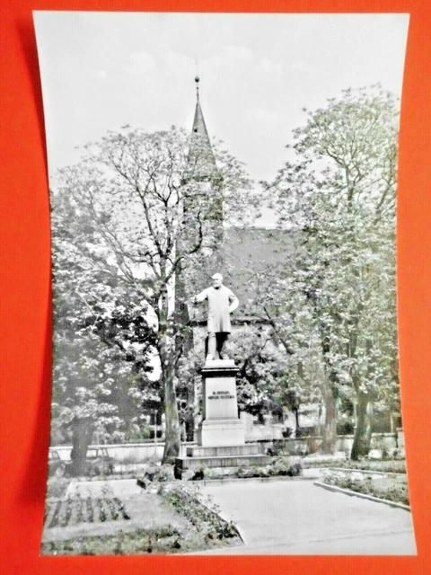 AK. ANSICHTSKARTEN POSTKARTEN 1974 Denkmal DDR Dr. Hermann Schulze ...