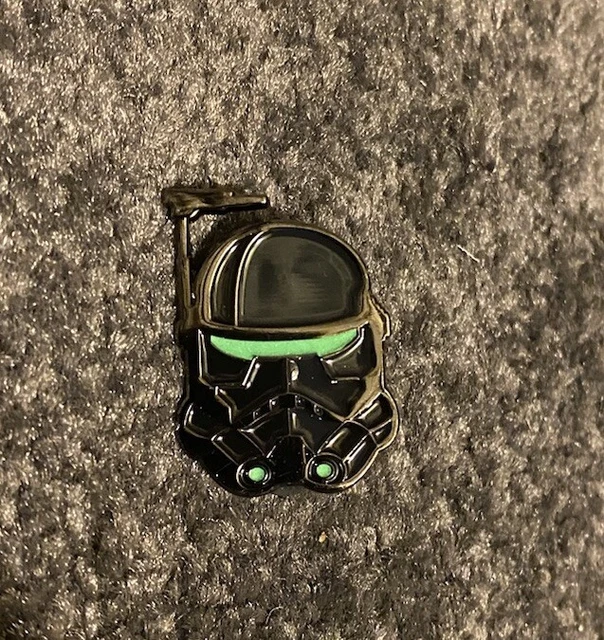 STAR WARS THE bad batch imperial Crosshair helmet enamel pin (A grade ... STAR WARS THE bad batch imperial Crosshair helmet enamel pin (A grade ...