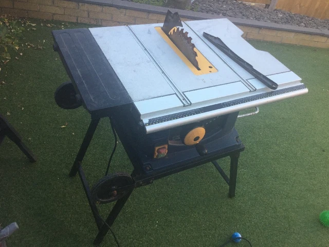 MAC ALLISTER PORTABLE table saw with laser Can Deliver £50.00 - PicClick UK