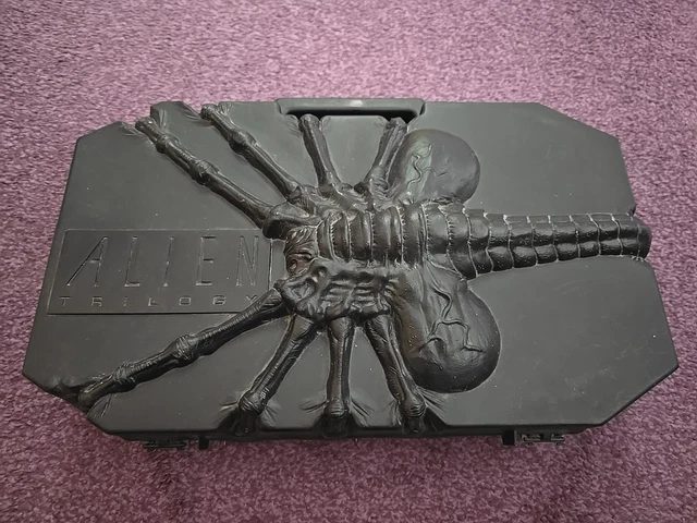 ALIEN TRILOGY VHS Face Hugger Collectible Special Limited Edition. £94. ...