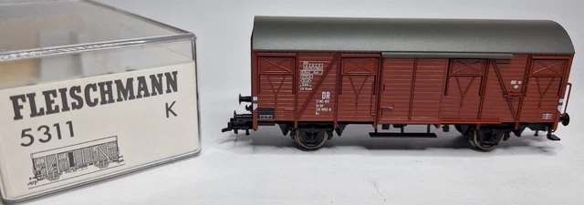 FLEISCHMANN H0 - 5311 K - gedeckter Güterwagen- 120 0052-6 Gs - der DR ...