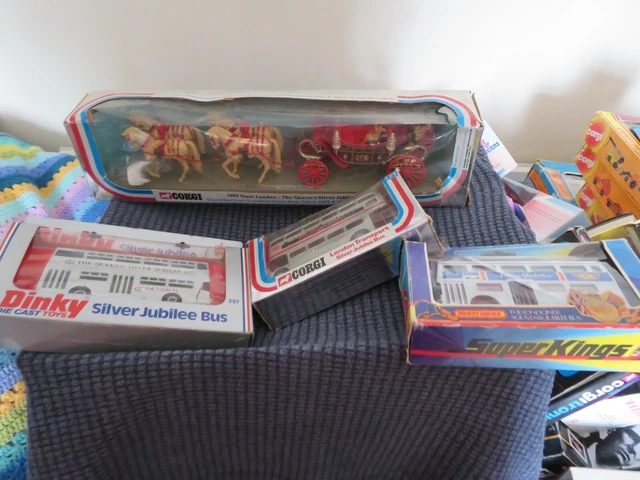 CORGI - QUEEN Elizabeth Silver Jubilee Coach , Corgi Dinky Matchbox ...