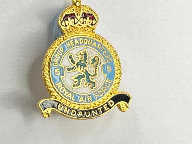 RAF ROYAL AIR force 5 Squadron Group Headquarters Enamel Pin Badge ...