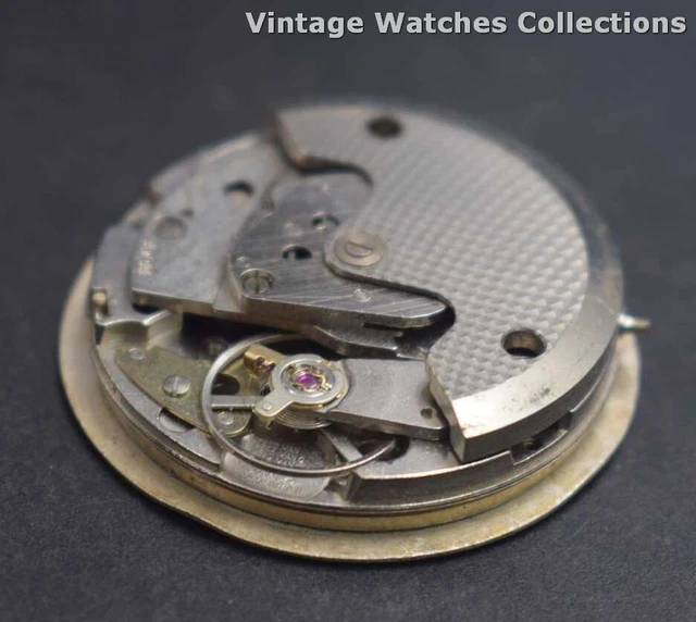 VINTAGE-5206 AUTOMATIC NON Working Watch Movement For Parts And repair ...