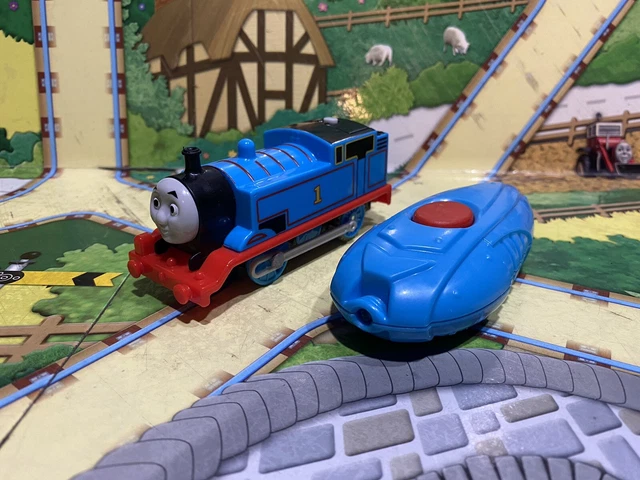 THOMAS THE TANK engine trackmaster trains Remote Control Thomas £17.95 ...