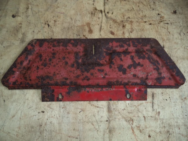 MASSEY FERGUSON TOOL box lid MF 135 Mudguard Tractor Original Spare ...