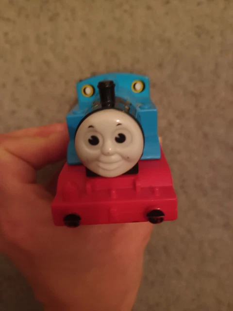 TOMY TRACKMASTER THOMAS the tank engine train 1992 thomas £12.00 ...