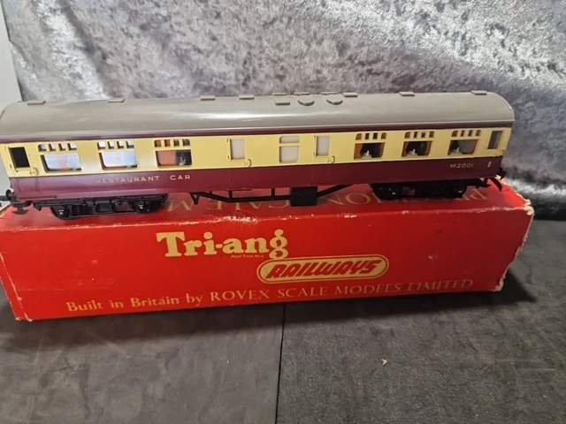 VINTAGE TRIANG OO R224 Br Restaurant Car M2001 Maroon Cream Carriage ...