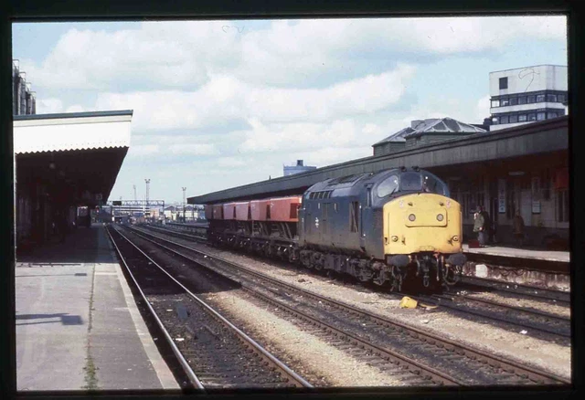 35MM SLIDE BR British Railways Diesel Loco Class 37 131 hea CARDIFF4 89 ...