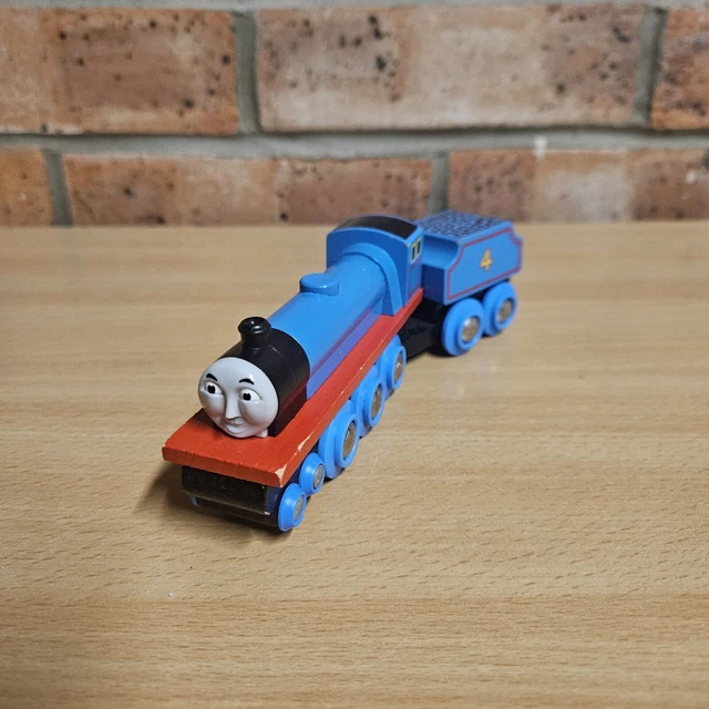 THOMAS THE TANK Engine & Friends Wooden Train - GORDON - BRIO £18.99 ...
