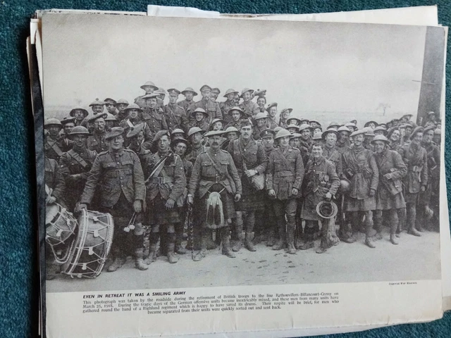 XM8 EPHEMERA WW1 world war one Picture 1918 British retreat smiling ...