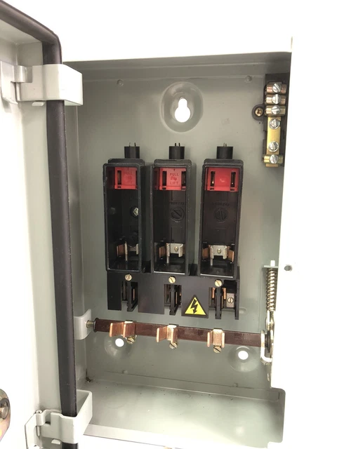 SIMPLEX CENTURY SWITCHFUSE 20Amp TPN HRC Fused Switch Disconnector ...