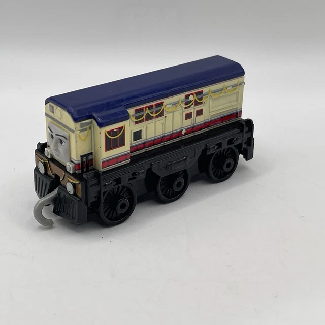 THOMAS & FRIENDS Trackmaster Push Along Metal Noor Jehan Combined ...