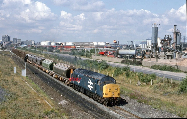 ORIGINAL 35MM SLIDE BR Class 37 no.37358 at Cargo Fleet +rights for use ...