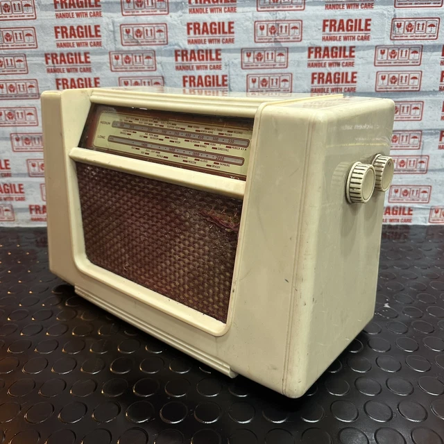 VINTAGE REGENTONE WHITE Bakelite Valve Radio £44.95 - PicClick UK