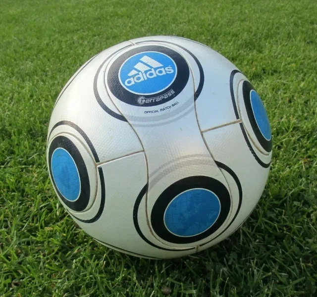 ADIDAS TERRAPASS 2009-10 Bundesliga Official Match Ball - Size 5 ...