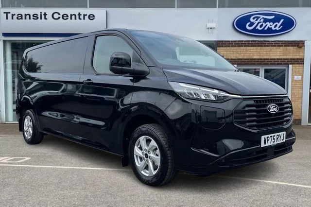 FORD TRANSIT CUSTOM 320 Limited AUTO L2 LWB FWD 2.5 PHEV 232ps ...