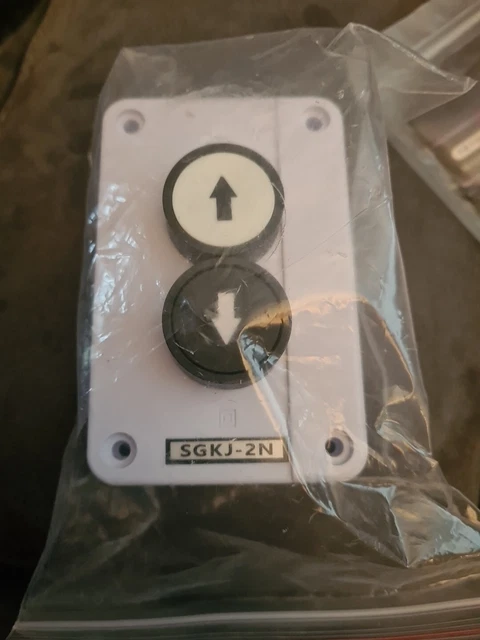 SCHNEIDER CONTROL BOX Push Button Station Up Down Tail Lift SGKJ2N £14. ...