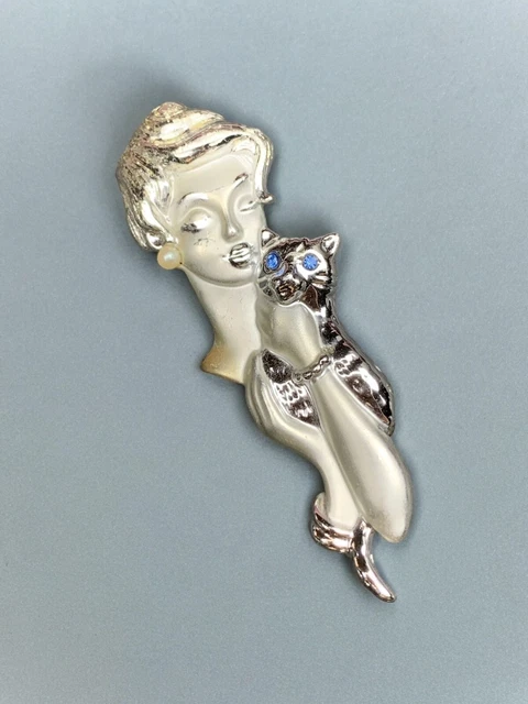 VINTAGE PIN BROOCH 1950s rhinestone Fashion Lady Holding Blue Eyes Cat ...