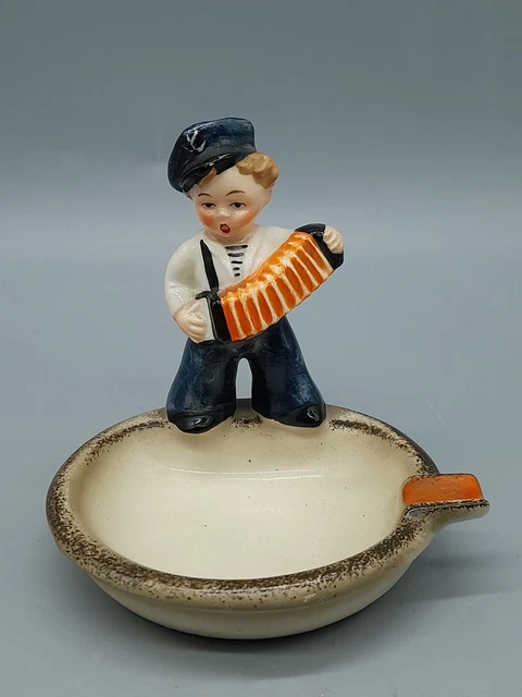 GOEBEL ASCHENBECHER MATROSE mit Ziehharmonika RF 126 Porzellan 1935-37 ...