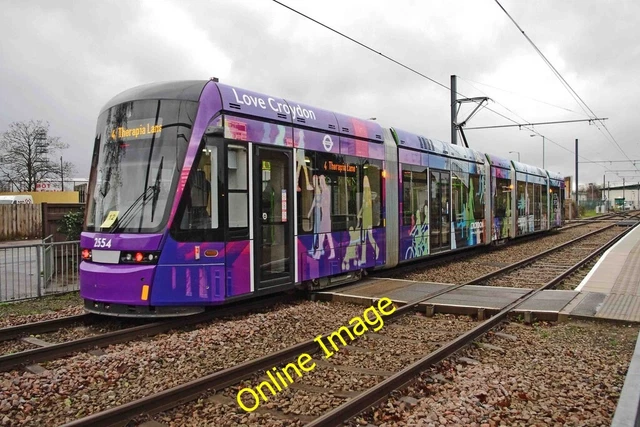 PHOTO 6X4 LONDON Tramlink Stadler tram no. 2554 entering Therapia Lane ...