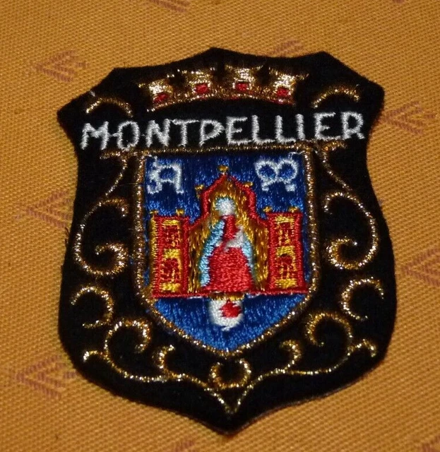 ANCIEN ÉCUSSON THERMOCOLLANT en feutre brodé blason de Montpellier ...