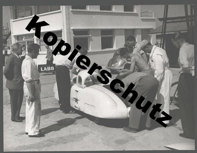 ORIGINAL PHOTO FROM 1954 Lloyd racing car - white mouse world record ...
