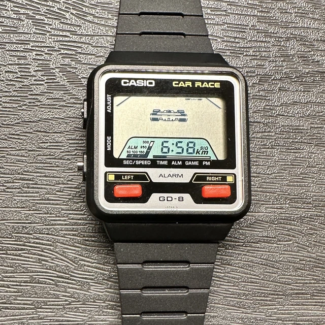 CASIO VINTAGE RETRO Game Watch Video Game Watch - Car Race - GD-8 £212. ...