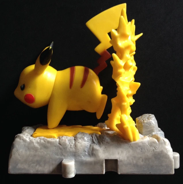 PIKACHU JAKKS POKEMON Figure 2007 Lightning Base Playset RARE £11.95 ...