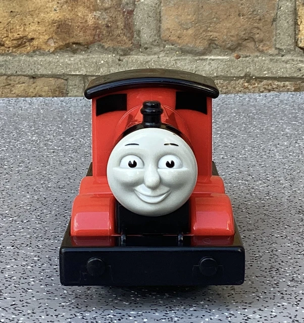 THOMAS THE TANK Engine & Friends - James £9.99 - PicClick UK