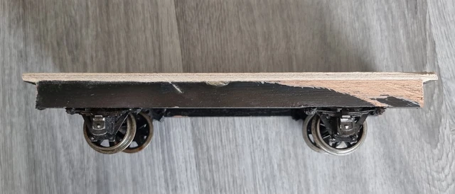 G SCALE NARROW gauge rolling chassis for coach or wagon. £1.99 ...