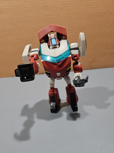 2008 TRANSFORMER ANIMATED Autobot Ratchet Cybertron Mode Deluxe Class ...