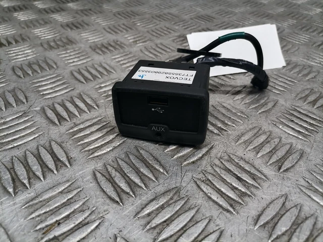 FIAT 500L AUX Usb Port Socket Unit Panel Mk1 Tecvox 2012 - 2021 £25.49 ...
