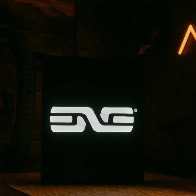 ENVE LOGO LIGHT Box – Sleek White Glow for Road, Gravel & MTB Cyclists ...