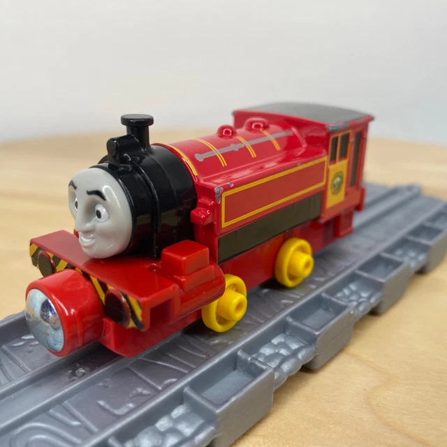THOMAS THE TANK Engine Take and Play Engine VICTOR 2013 Version £9.99 ...