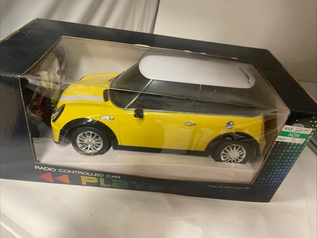 MINI COOPER S radio-controlled toy car in yellow with white stripes. £ ...