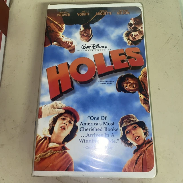 “HOLES” 2003 WALT Disney Family Movie VHS Tape With ClamShell Case £16. ...